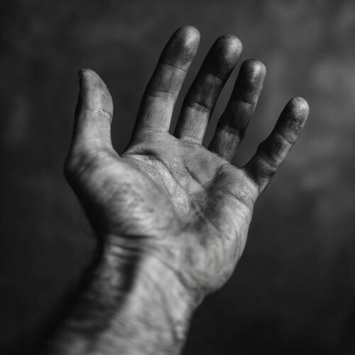 Palec trzaskający – kiedy ćwiczenia naprawdę wystarczą?